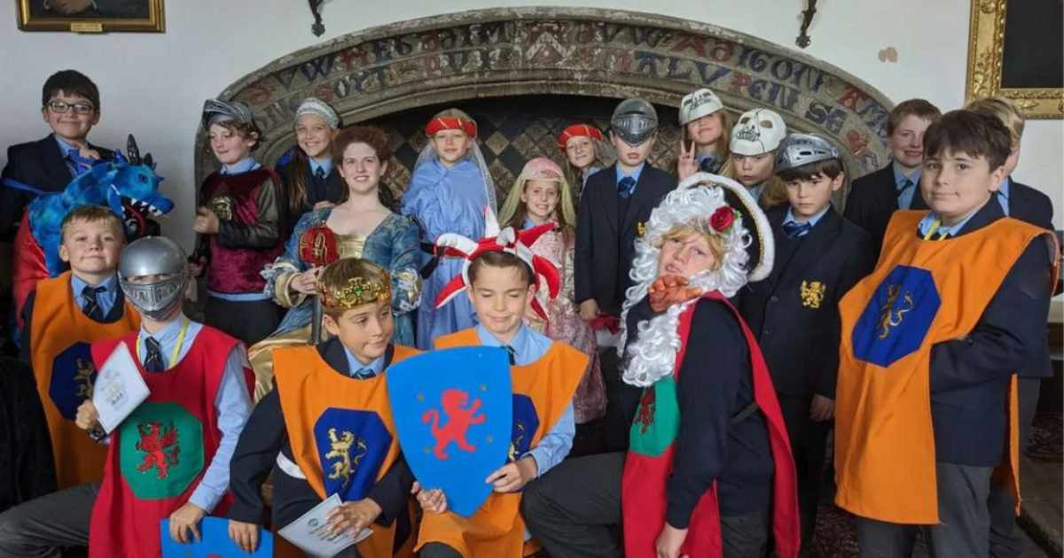 St David's College | Meet the Yorkists, the Lancastrians and…
